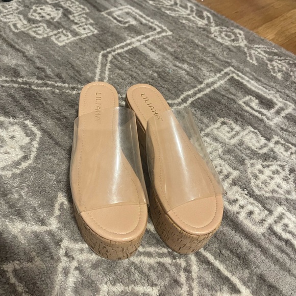 Liliana | Shoes | Liliana Tan Platform Shoes With Streamlined Design ...